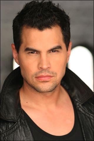 Photo Gallery“Beauty is in the eyes of Self.” – Leo Vargas – Leo Vargas